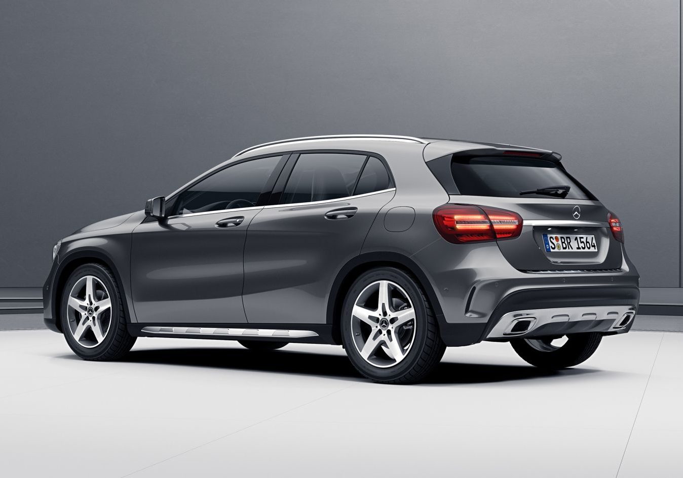 Scheda tecnica Mercedes – Benz GLA: prezzo e consumi
